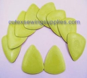 BOX OF 10 YELLOW TRIANGLE TAILOR'S CHALK / SOFT CRAYONS - Cutex Sewing ...